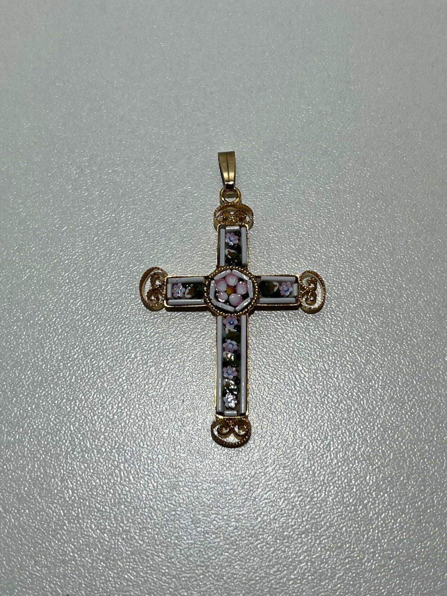 CROIX MOSAIQUE BYZANTINE BLANC VERRE DE MURANO 4CM – Chretien